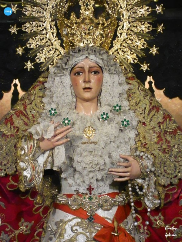 La Virgen de la Esperanza Macarena con el manto de los Sánchez-Dalp